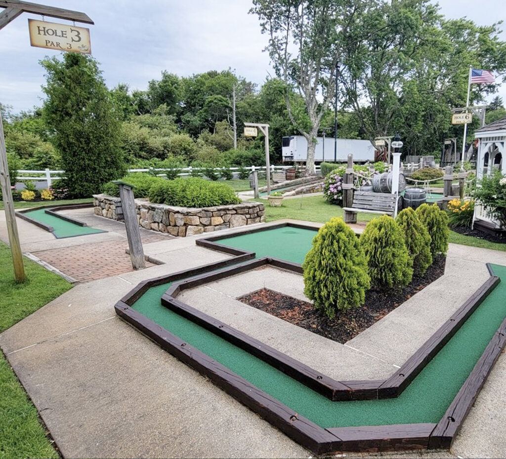 Holiday Hill Mini Golf | Kids on the Cape